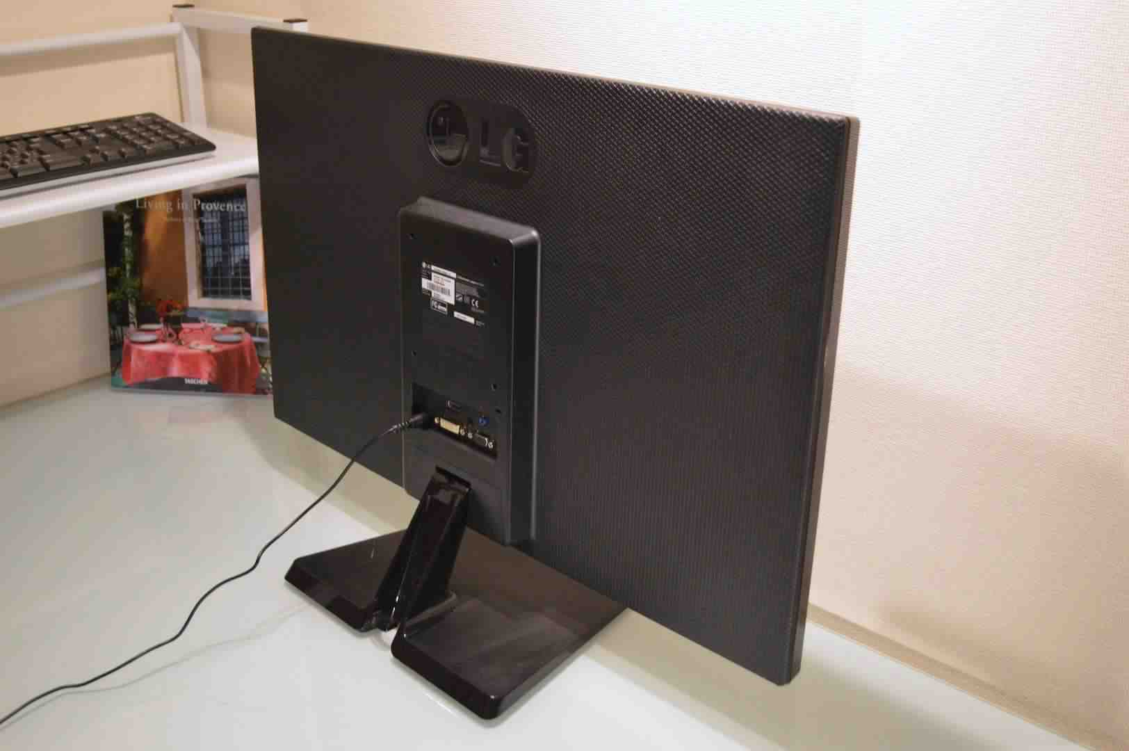 LG 27EA33 LCD monitor (8) | azpek.asia